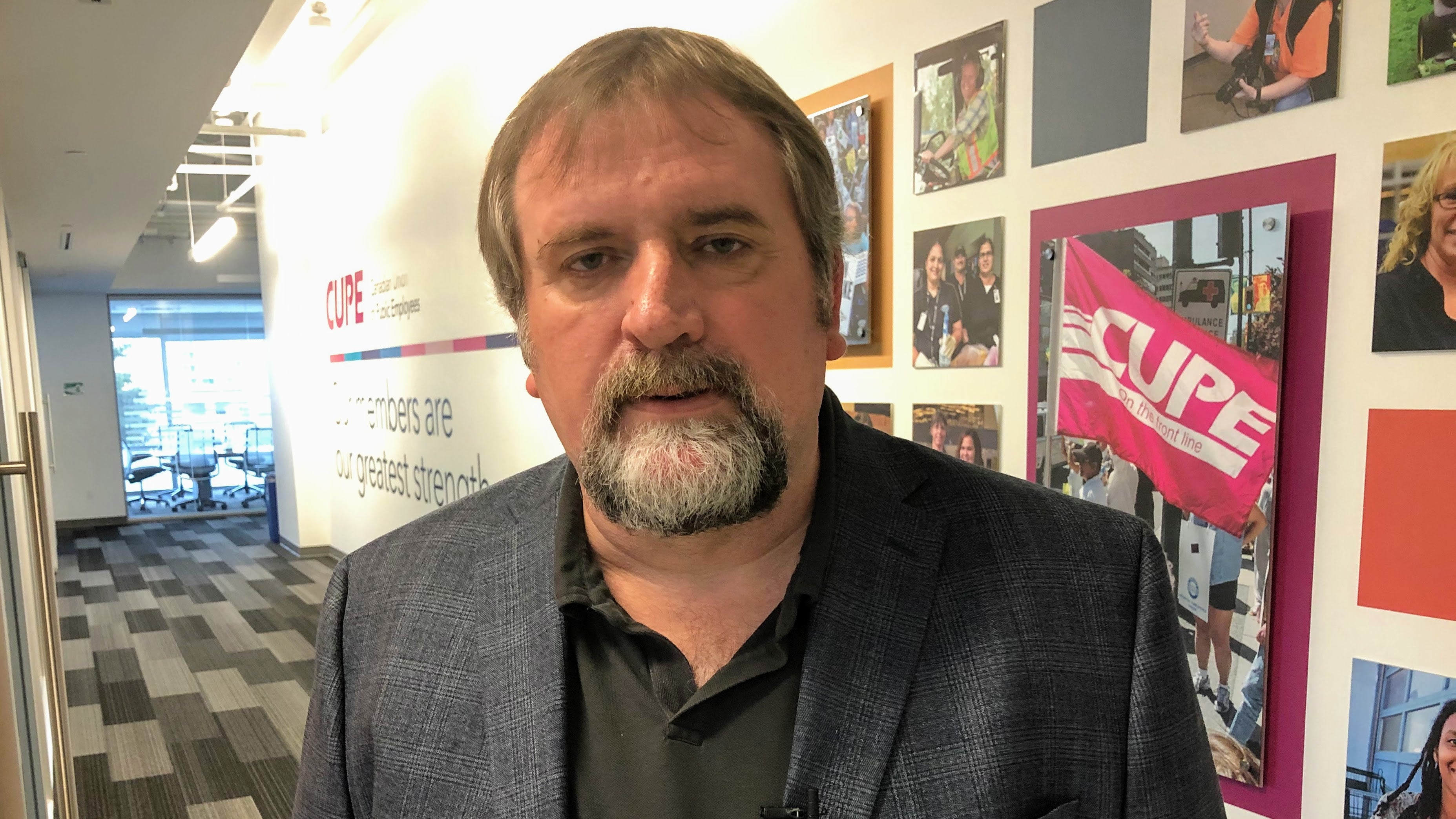 Mise à jour vidéo de Mark Hancock - Restez en sécurité et restez forts ...